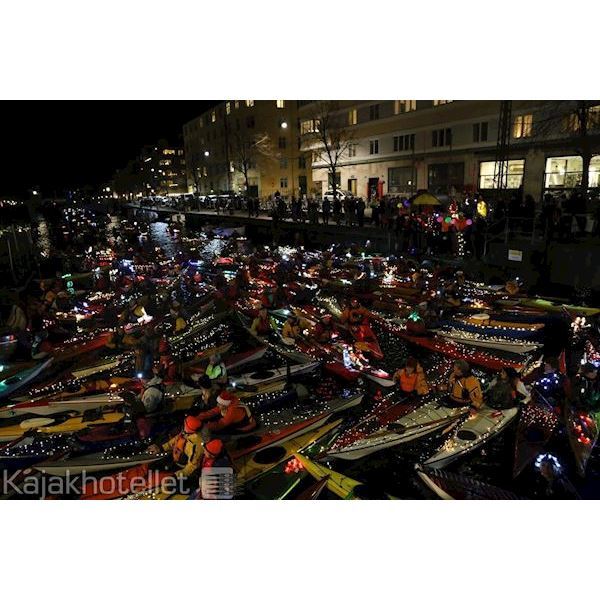 Flydende Lucia optog i Københavns Havn d. 13. december